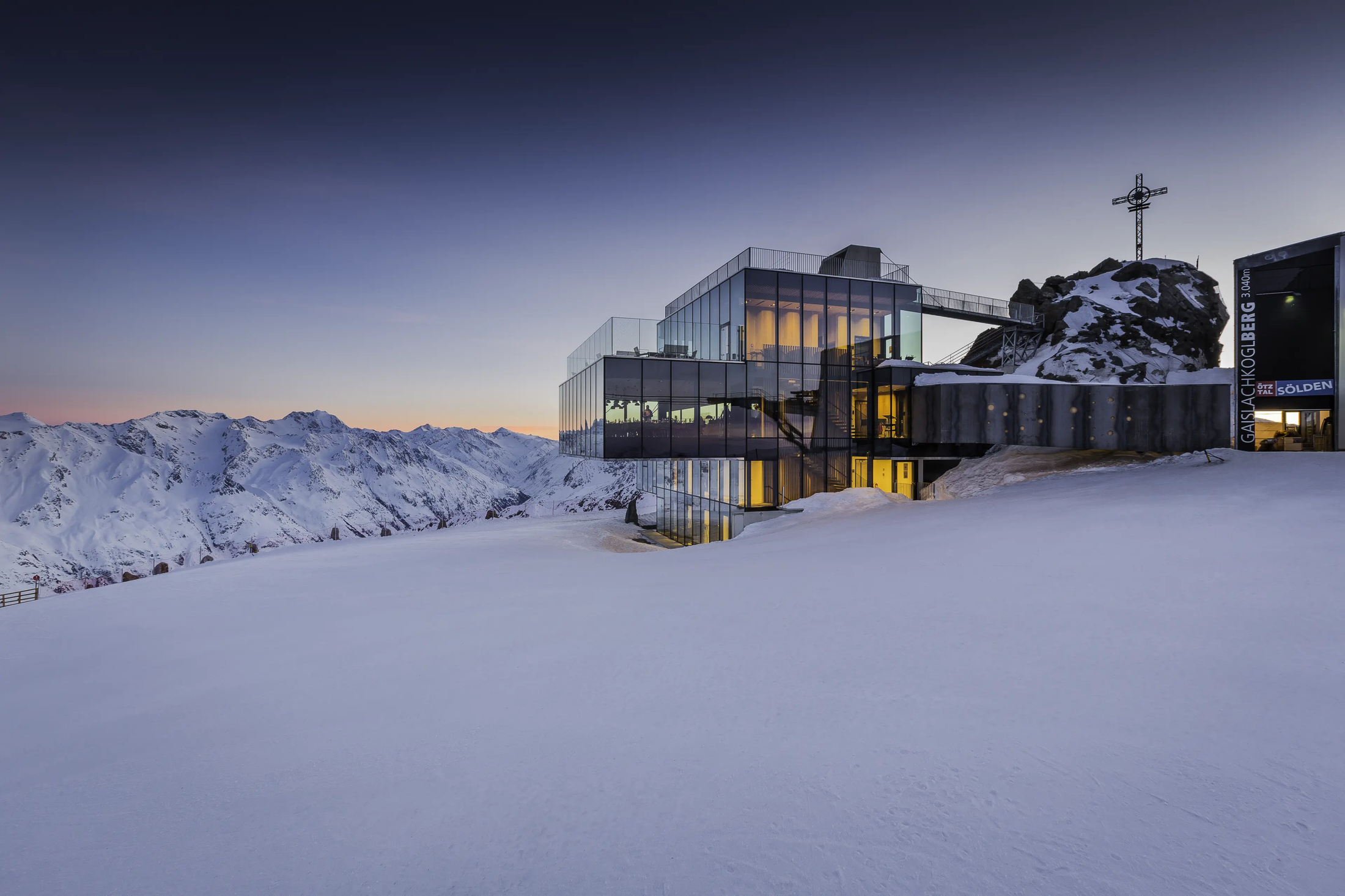 SPECTRE–kulär! Geheime Mission in den Ötztaler Alpen - Bergbahnen Sölden